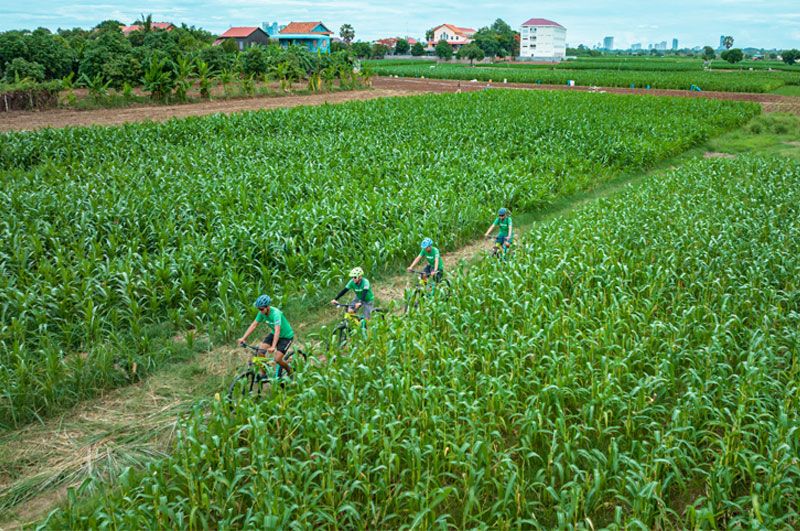 Phnom Penh & Mekong Island Full Day Ride